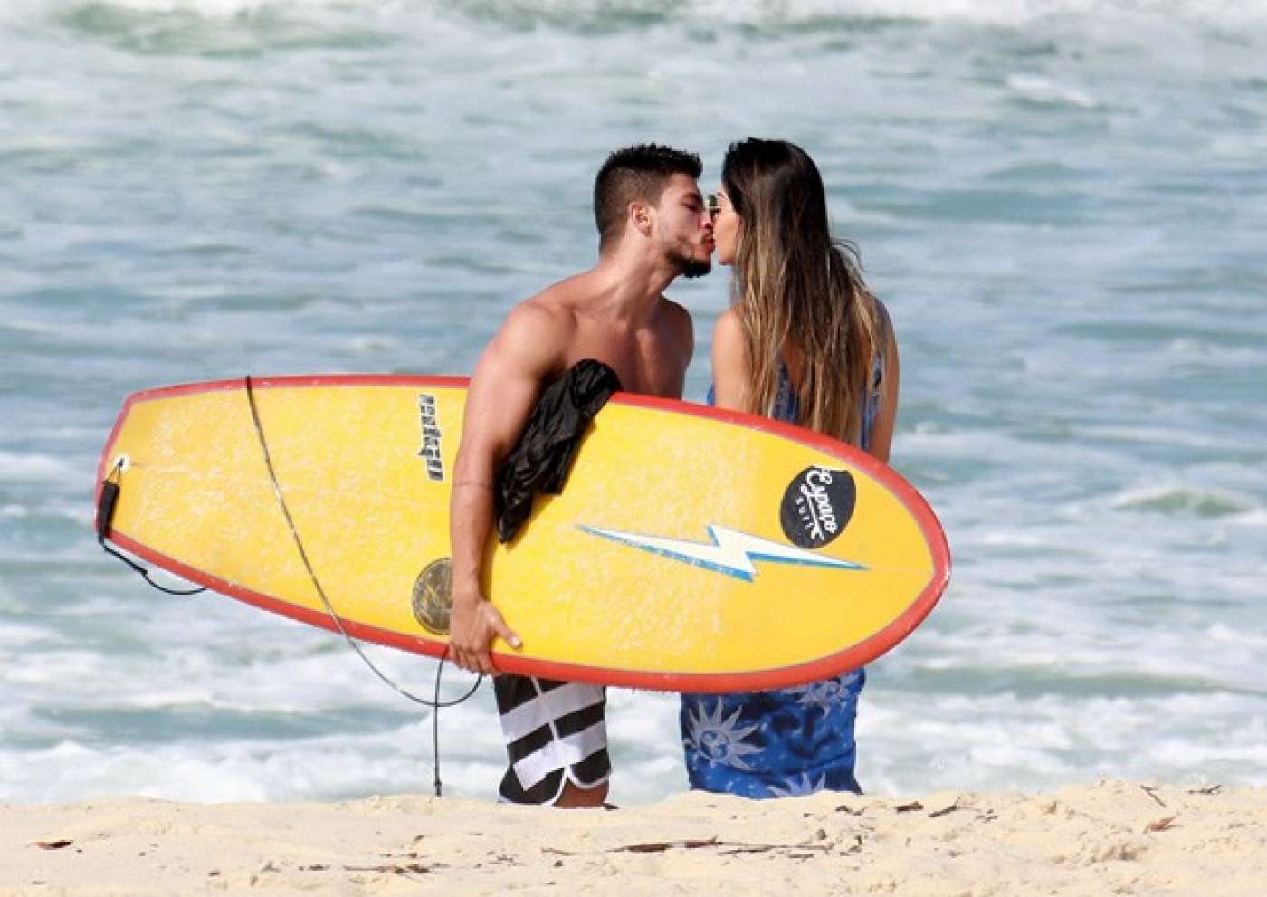 Arthur Aguiar se derrete pela filha com ex-BBB Mayra Cardi, Sophia, e ... Arthur Aguiar se derrete pela filha com ex-BBB Mayra Cardi, Sophia, e ...