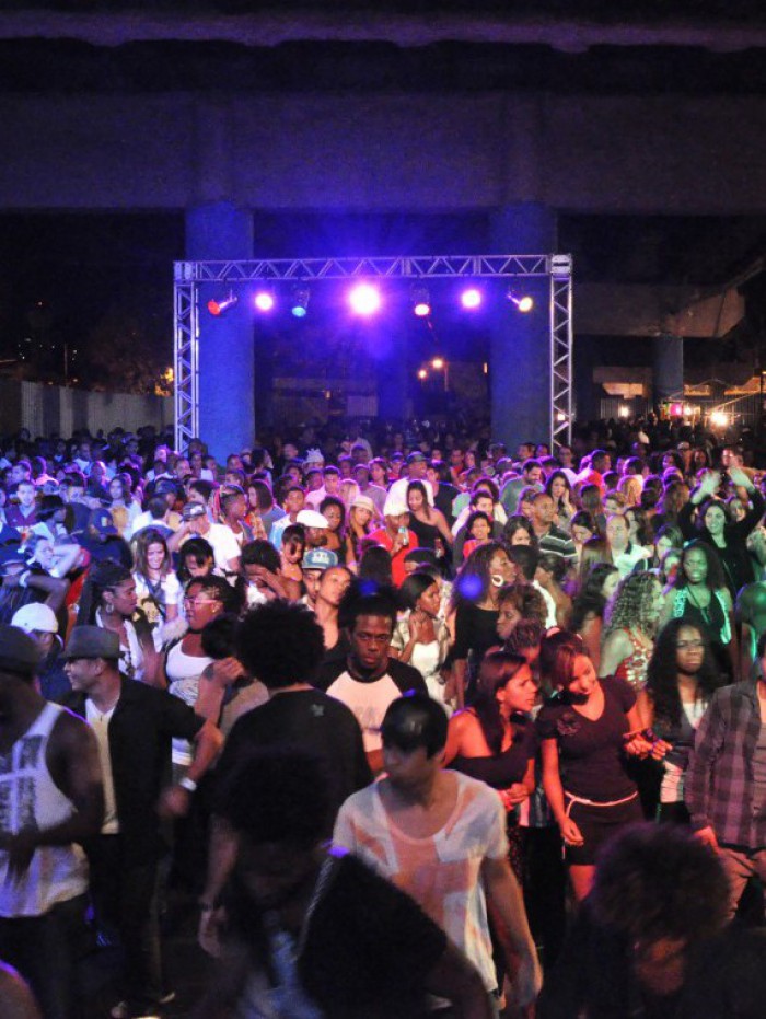 Último baile charme do Viaduto de Madureira do ano acontece na noite de ...