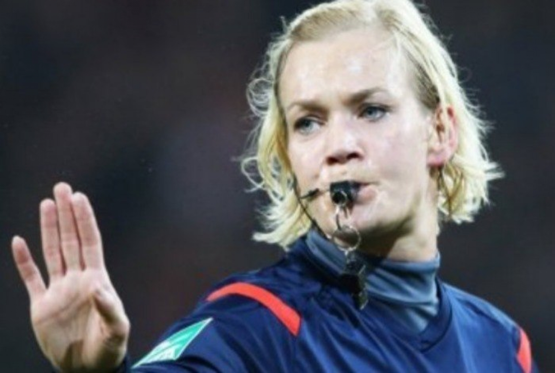 Após 14 anos, Brasileirão volta a ter mulher como árbitra em jogo da ...