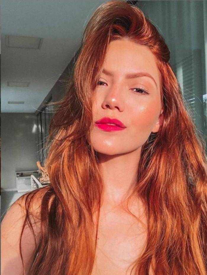 Sarah Poncio se joga na carreira de apresentadora e estreia seu ...