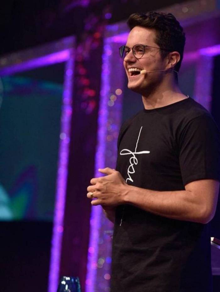 Drive-in! Ingressos da série gospel de Deive Leonardo esgotam em 40 ...