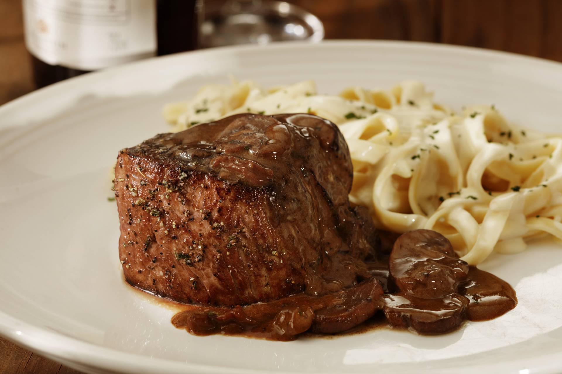Filet mignon no delivery: saiba como encontrar restaurantes que ...