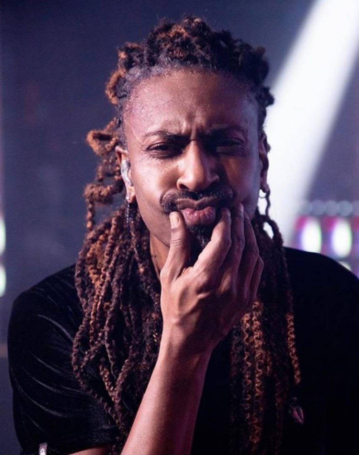 Vocalista do Pixote, Dodô recebe multa de condomínio MH - Babado