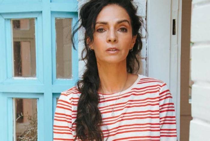 Cláudia Ohana devolve cachorros após adoção e é criticada MH ...