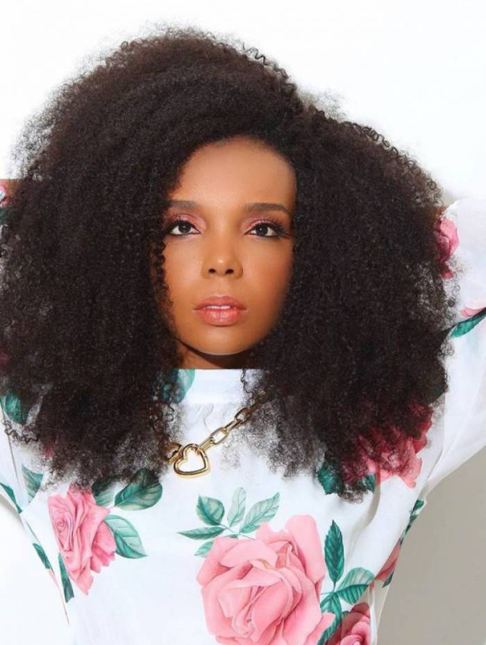 Thelma Assis exibe o novo visual em suas redes sociais MH - Babado