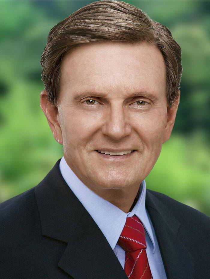 Justiça suspende propaganda eleitoral de Crivella por excesso no tempo ...