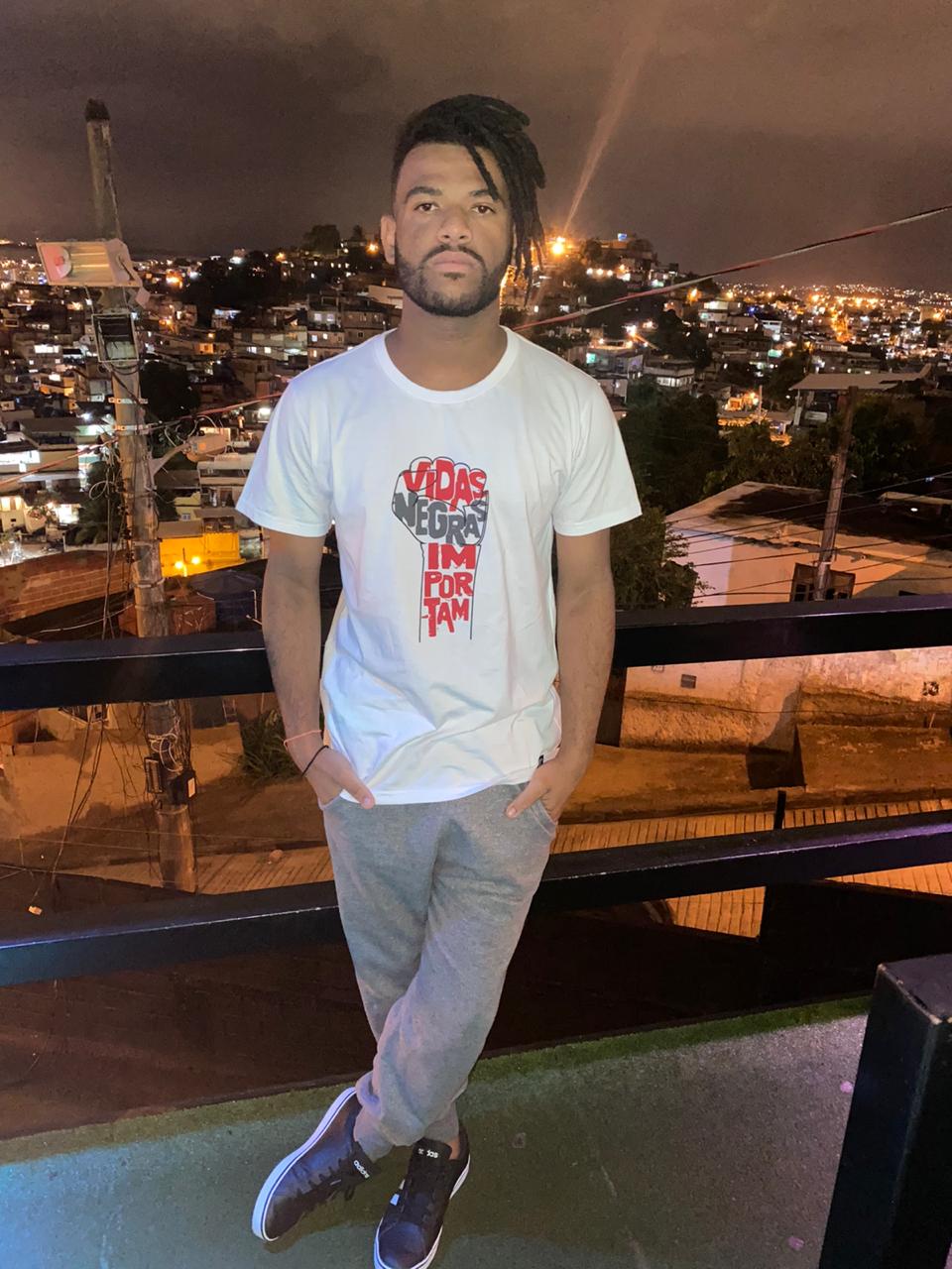 Ativista Rene Silva é alvo de abordagem abusiva: 'checaram meu ...