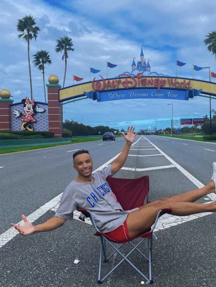 Influenciador é banido para sempre da Disney após publicar vídeo ...