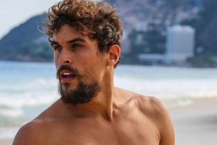 Felipe Roque brinca com resultado de transplante capilar: 'Smeagol' MH ...