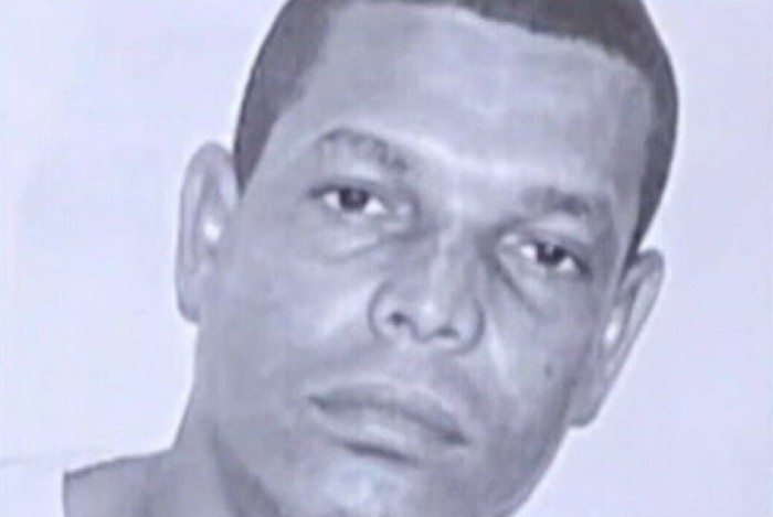 Polícia identifica homem que matou mulher e esfaqueou sogros e crianças ... Polícia identifica homem que matou mulher e esfaqueou sogros e crianças ...