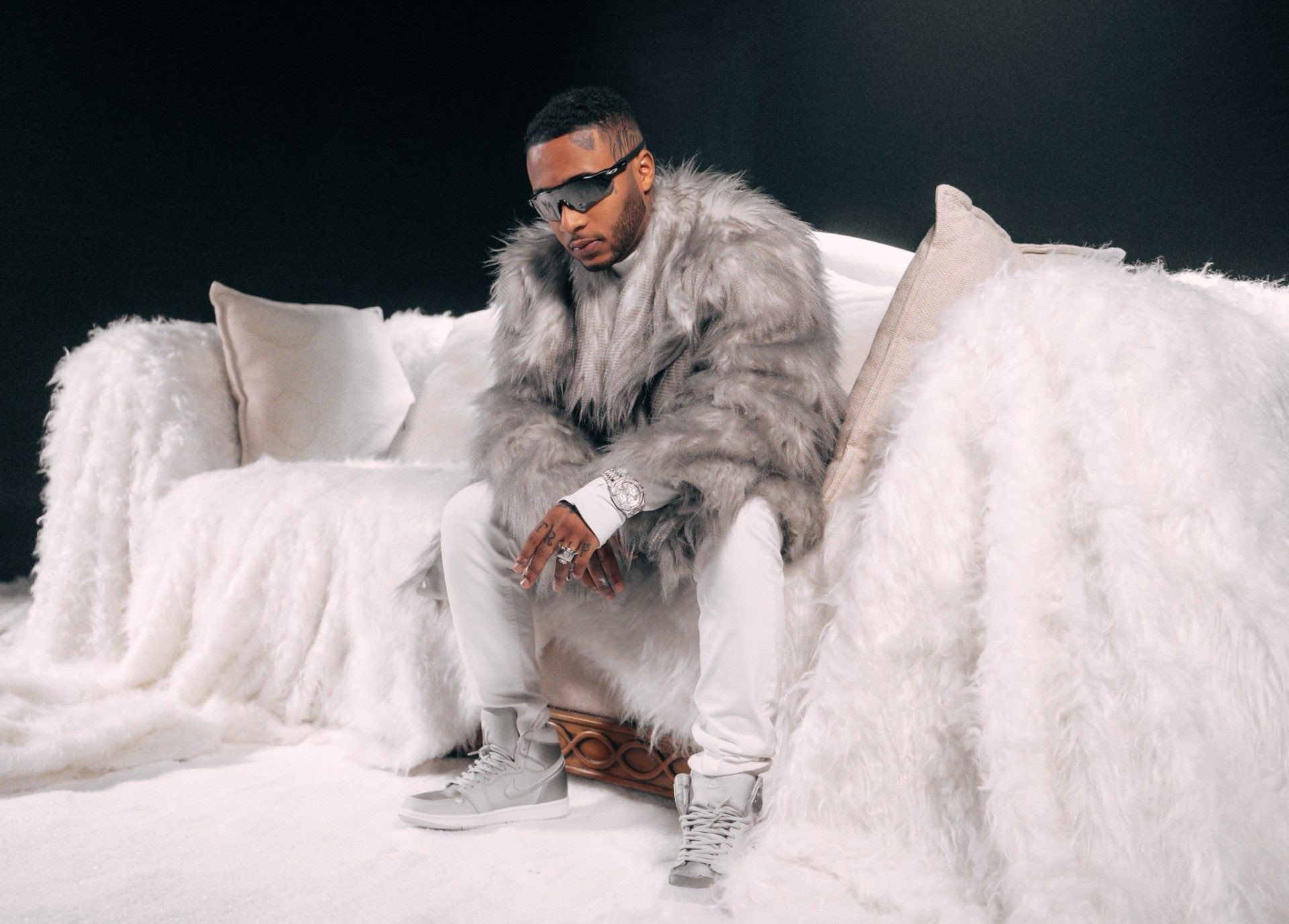 Orochi vem dominando as plataformas digitais MH - Julie Alves