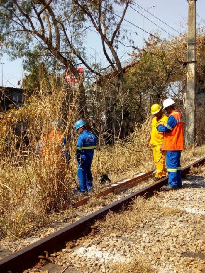SuperVia vai contratar policiais militares para atuarem nos trens em ...