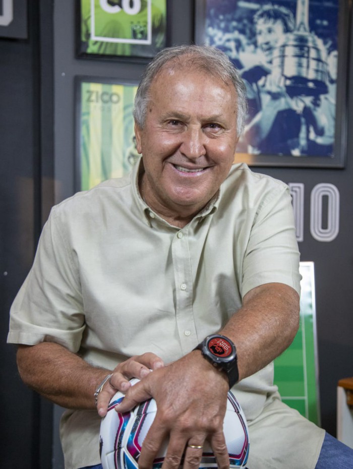 Com a assinatura de Zico, nova versão de smartwatch do Flamengo é ...