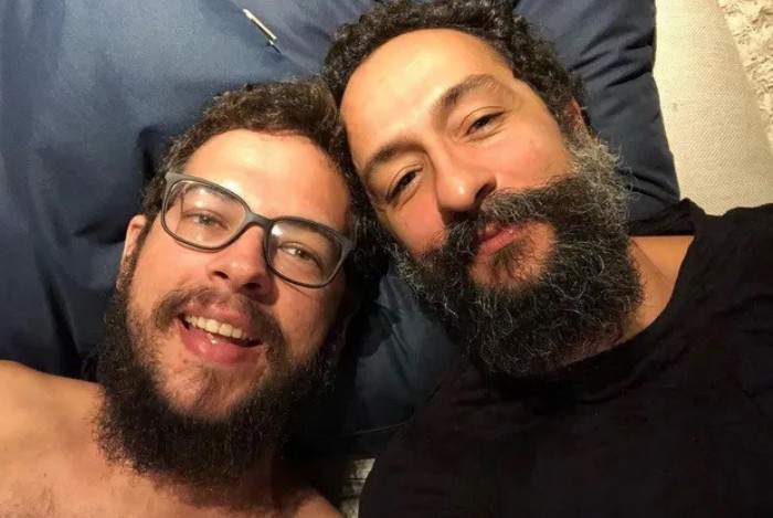 Irandhir Santos homenageia marido nas redes sociais: 'Que sorte a minha' MH - Celebridades e TV