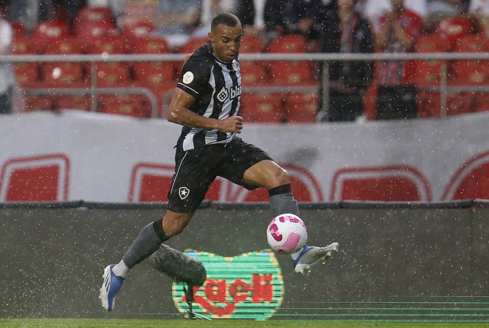Marçal celebra sequência de vitórias do Botafogo fora de casa ...