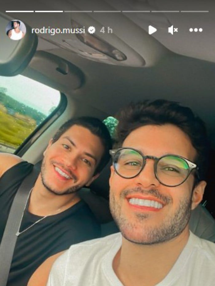 Arthur Aguiar leva Rodrigo Mussi ao Rio de Janeiro: 'De carona!' MH - Celebridades e TV