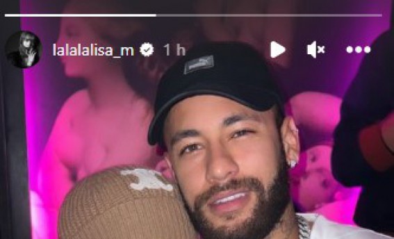 Lisa, da banda de k-pop Blackpink, posa com Neymar em Paris MH ...