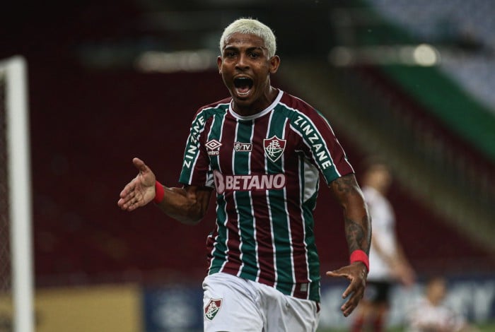 Fluminense recebe proposta por John Kennedy e inicia negociação MH ...