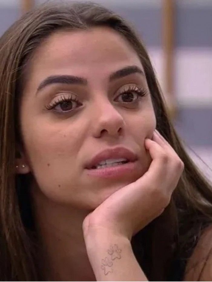 Após vazar seus dados, ex-BBB Key Alves vira sócio-torcedora de Vasco e Botafogo