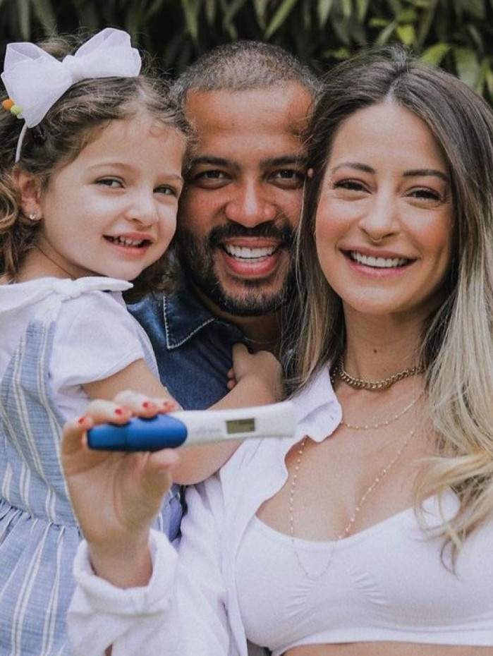 Ex de Projota mostra ultrassom do filho após anunciar fim do casamento com o rapper