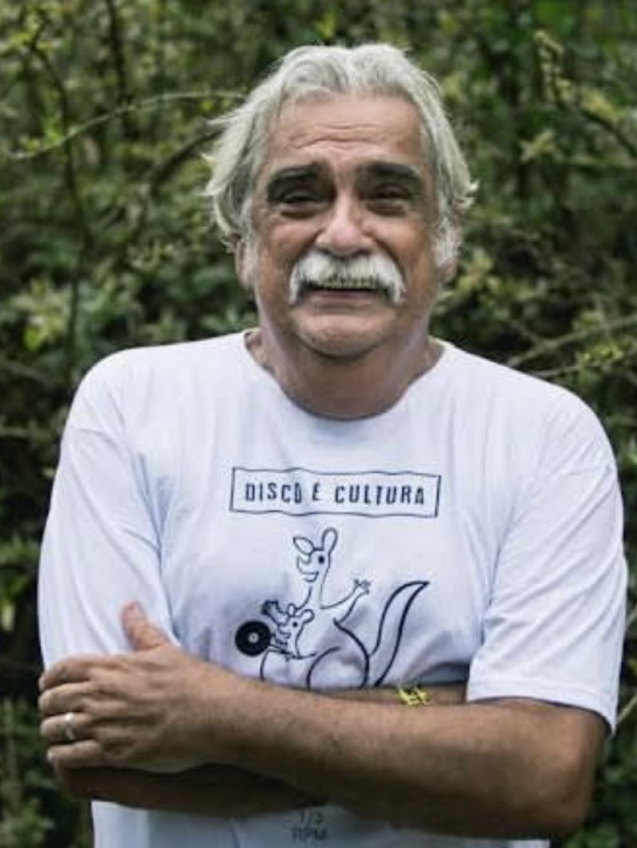 Morre o baterista Ivan Conti, o Mamão da banda Azymuth