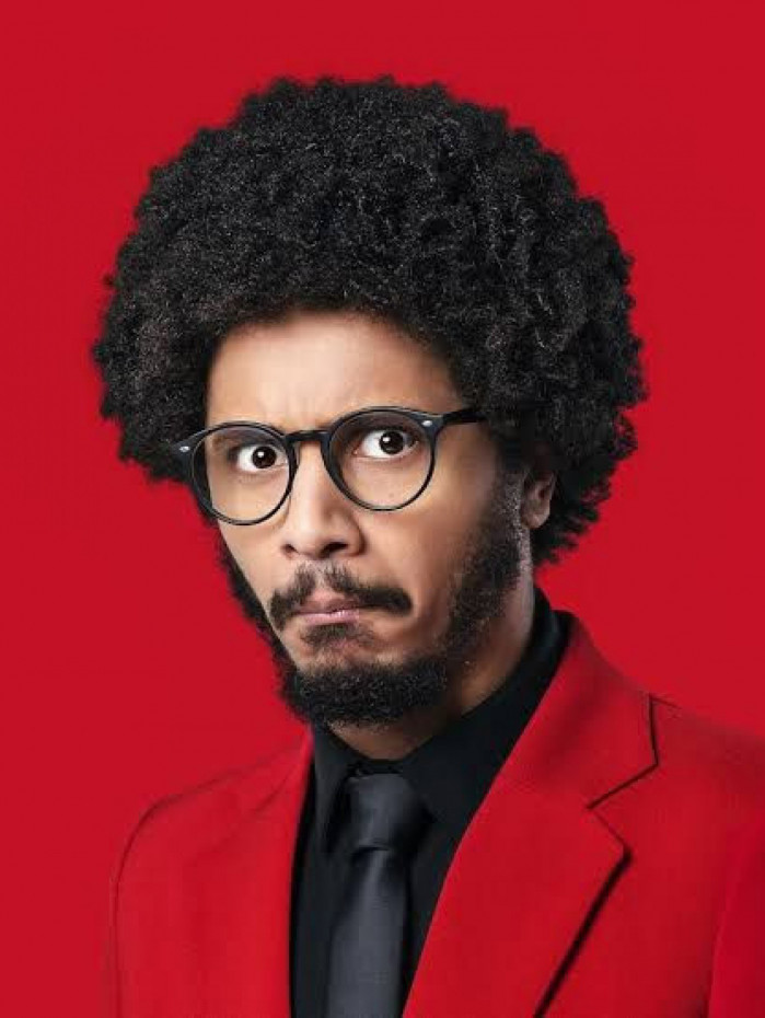 Humorista baiano faz seu stand up comedy no Teatro de São Gonçalo