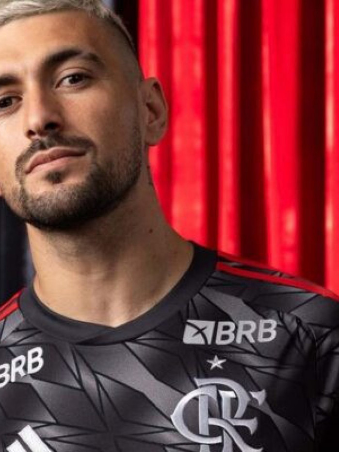 Jogada10 | Meia hora - Flamengo e Adidas lançam terceiro uniforme para ...